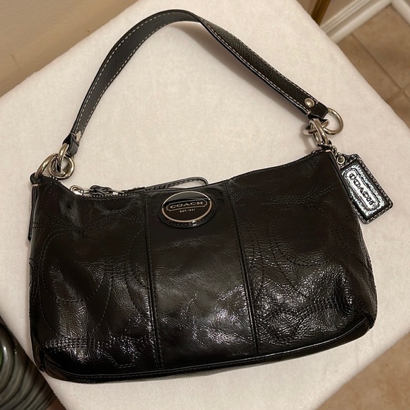 Coach | Bags | Euc Coach F5141 Signature Stitched Patent Demi ...